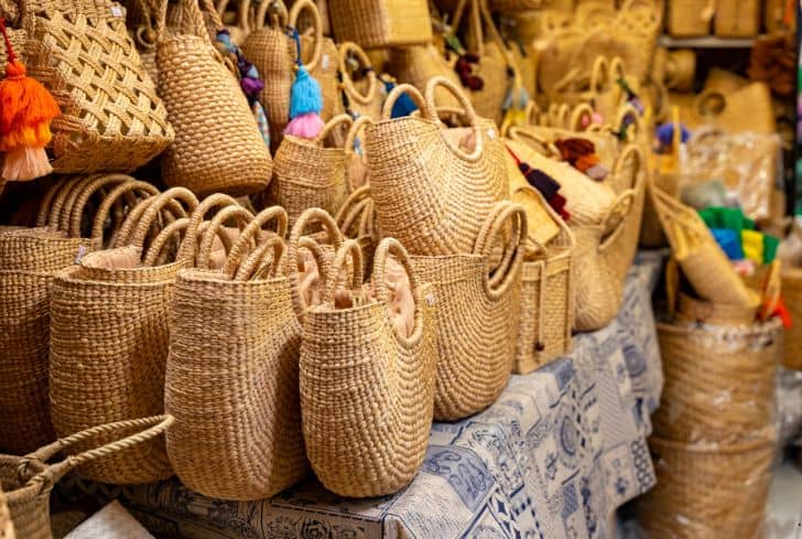 Jute Material: Uses, Disadvantages, Alternatives & More - Conserve ...